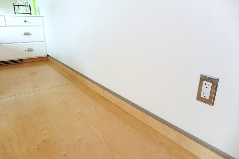 Fry Room Wall - Mac-Lad Corp.